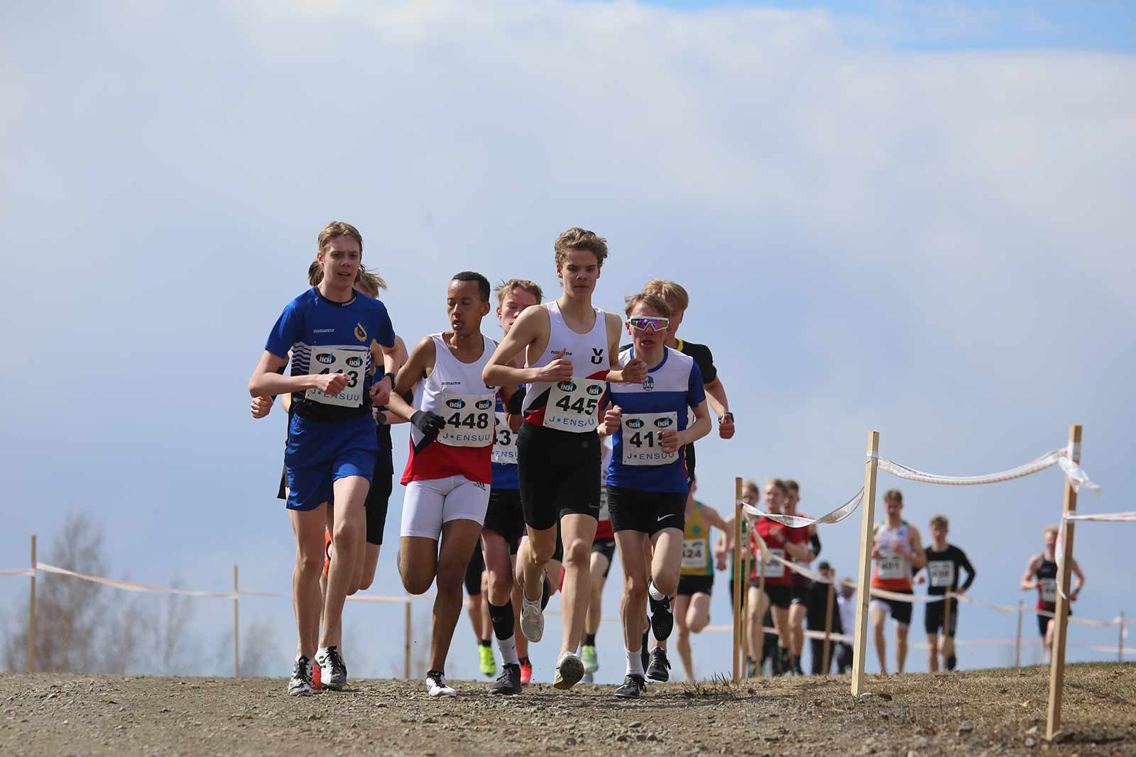 Janne Holmén: Maasto vaatii rytmiä ja voimaa - Juoksija