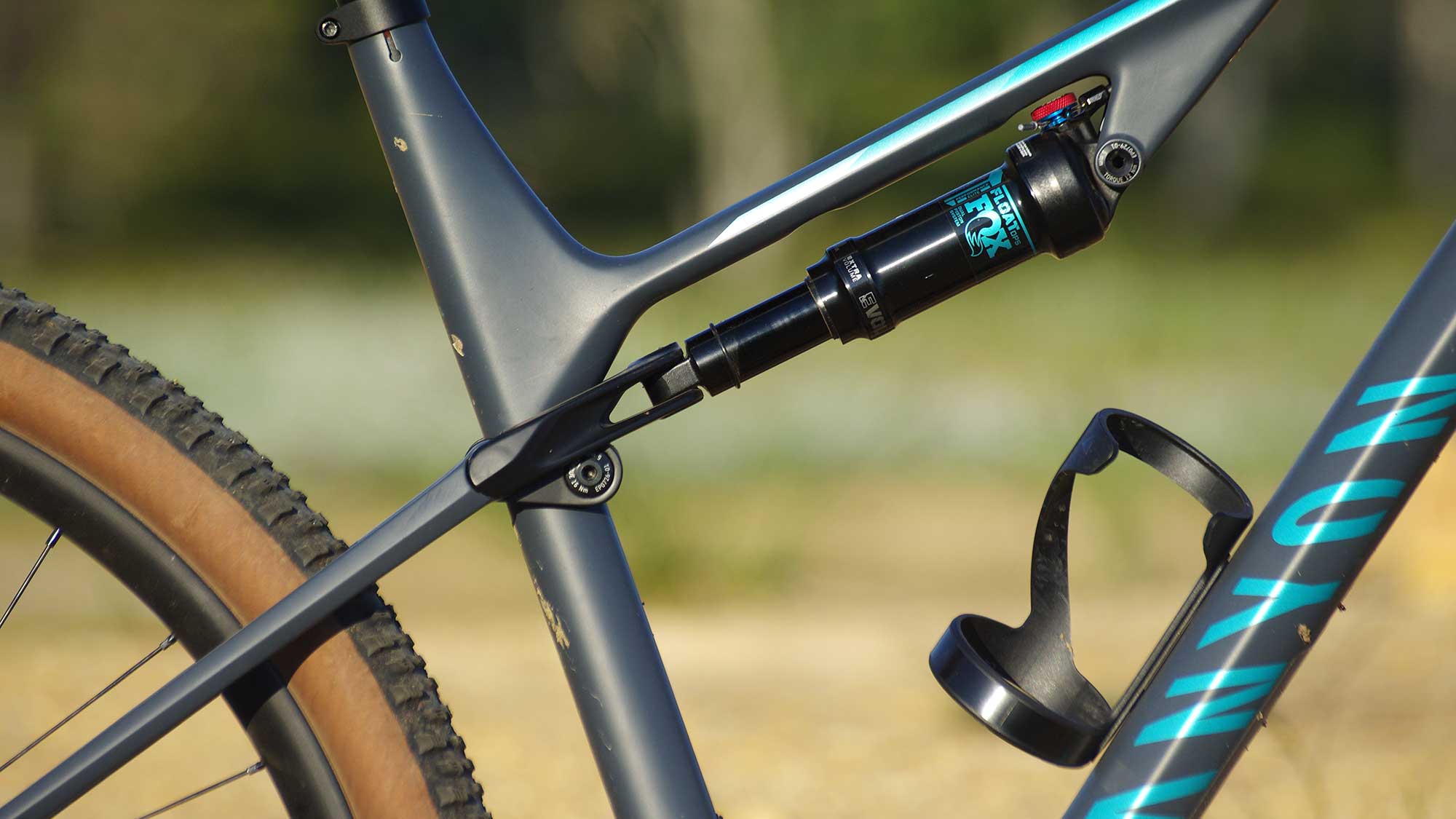 Canyon Lux Trail - koeajossa - Juoksija